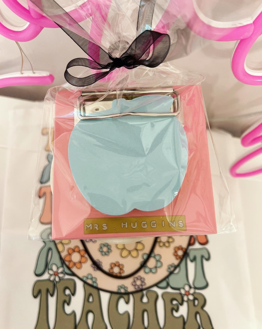 Valentine's Day Teacher Notepad and Mini clipboard gift! Apple sticky ...